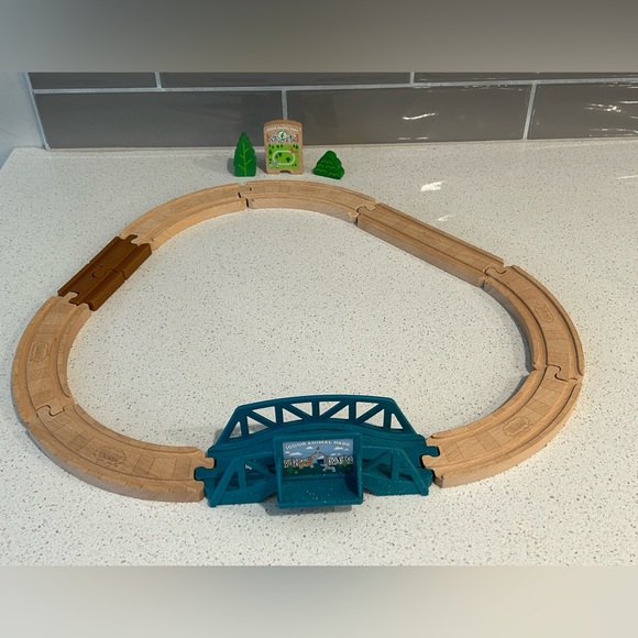 Thomas & Friends | Toys | Thomas Friends Wooden Railway Sodor Animal ...